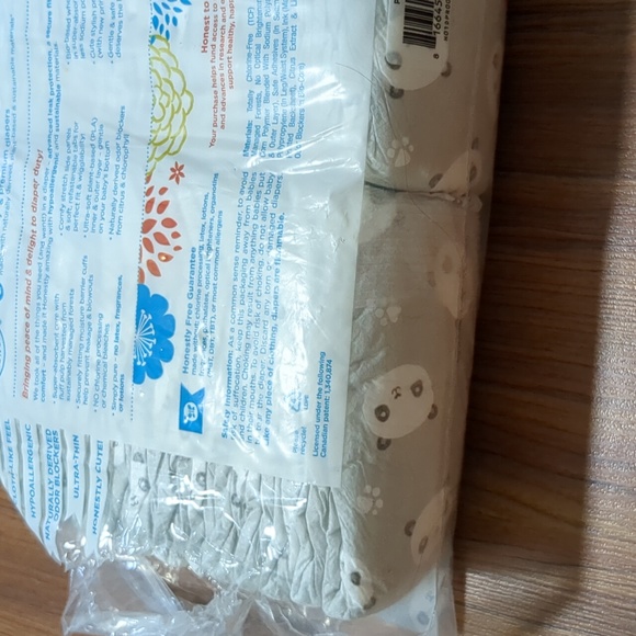 The Honest Company | Other | Honest Diapers Size Newborn 35 Pieces ...